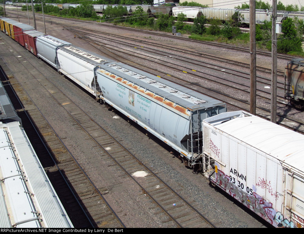 DCLX 7904 from Guthrie Ave. bridge